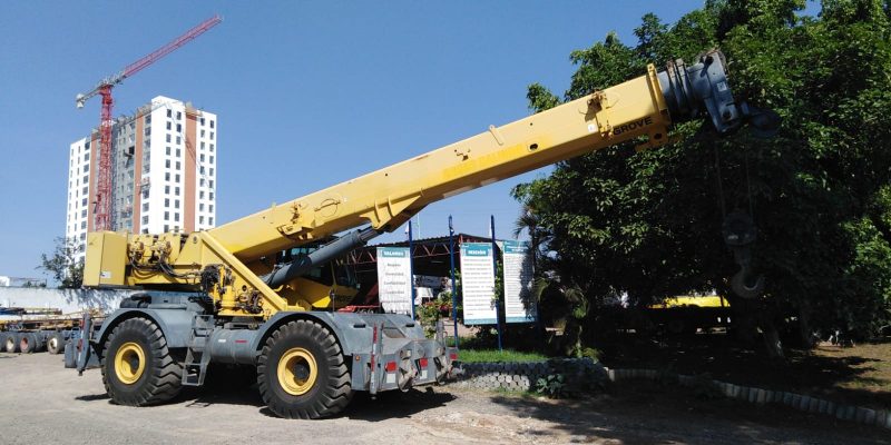 GRÚA GROVE 60 TONELADAS RT700E (TERRENO DIFICIL)