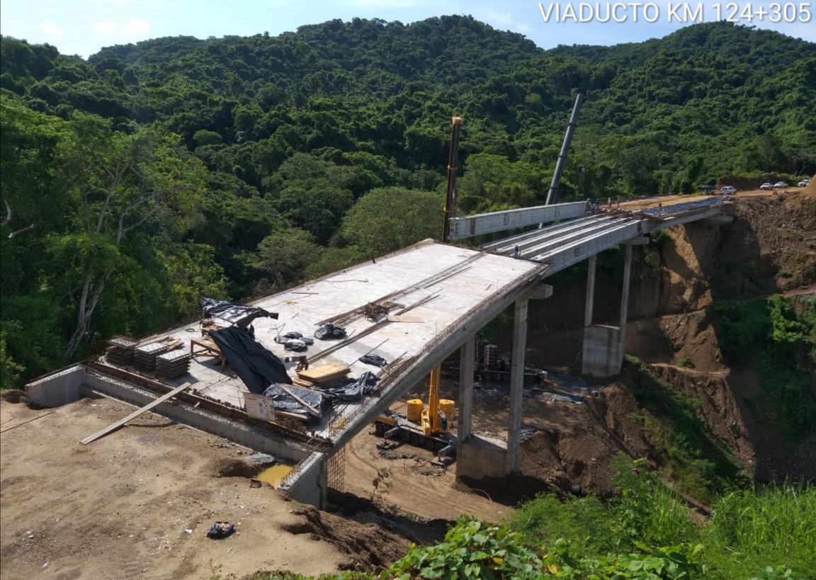 TRABES DE CONCRETO EN PUENTE JALA-VALLARTA