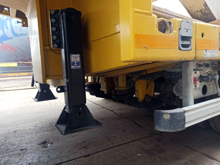 PLATAFORMAS PARA TRAILER » Grúas García