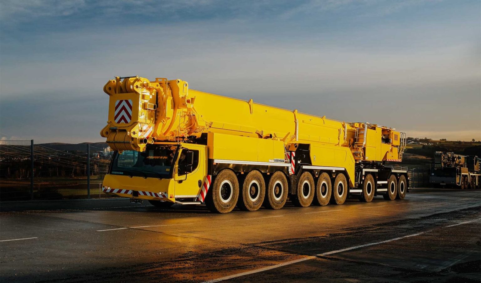 GRÚA LIEBHERR LTM 1750 DE 800 TONELADAS » Gruas y Equipos García